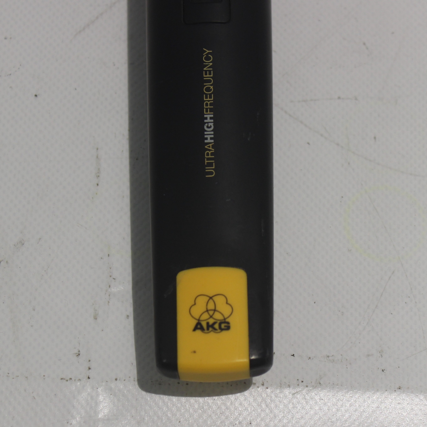 TRASMETTITORE PALMARE WIRELESS AKG HT40 Freq. 863.100 Mhz - Usato ...